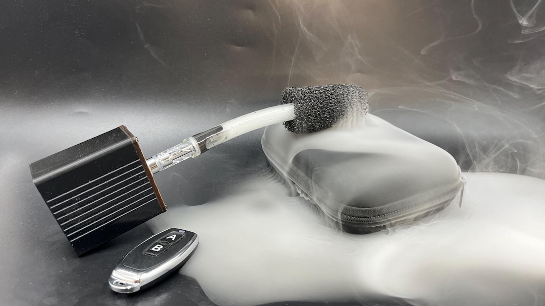 Mini Fog Machine-handheld Wireless Smoke Maker With Remote Control for ...