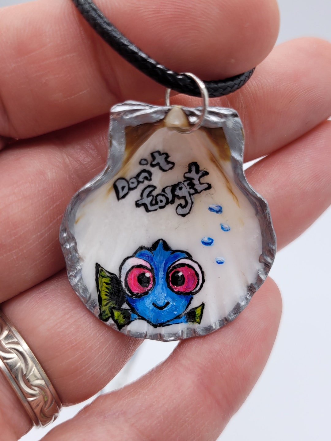 Hand-painted Shell Necklace 50 Cm, Baby Dory. Finding Dory, finding ...