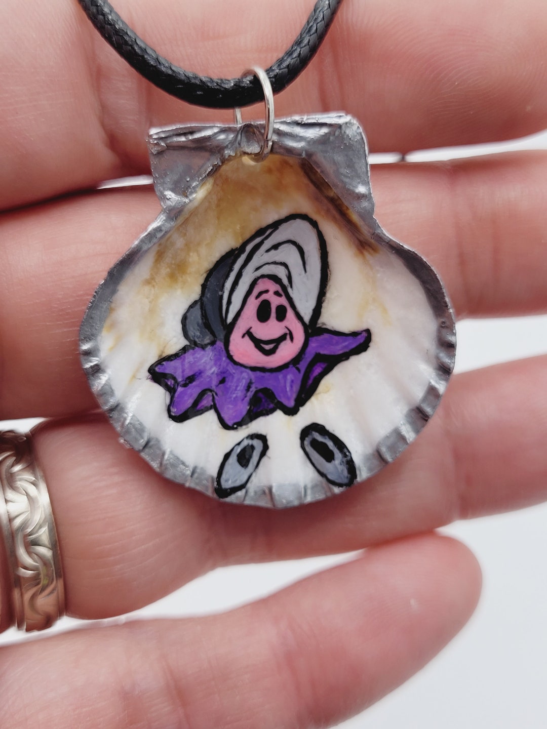 Hand-painted Shell Necklace 50 Cm, Alice in Wonderland, Oyster Baby ...