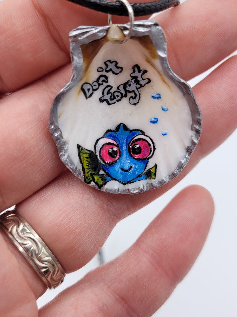 Hand-painted Shell Necklace 50 Cm, Baby Dory. Finding Dory, finding ...