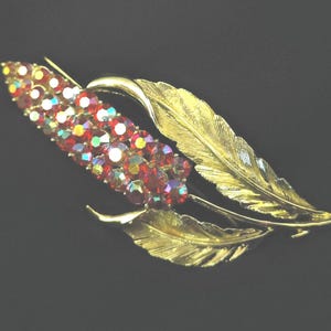 CORO Hyacinth Brooch / Pink Fuchsia Crystal Hyacinth Brooch - Etsy