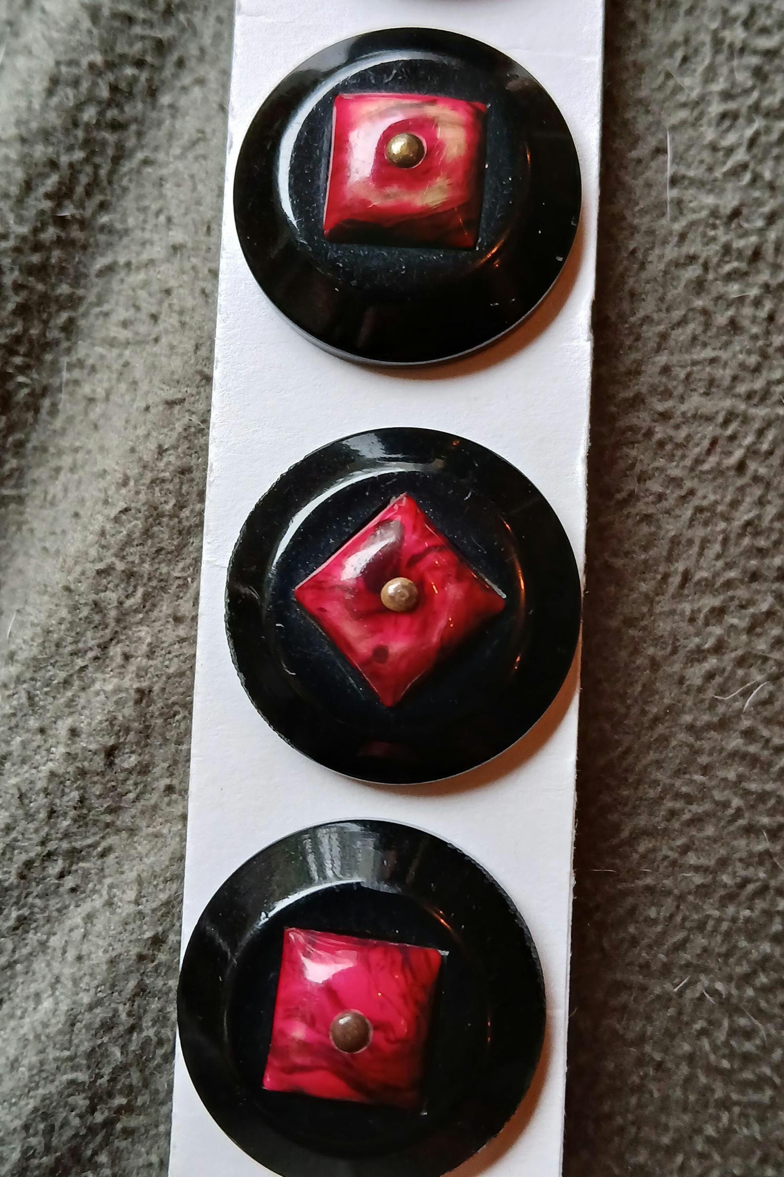 Deco 5 Black and Red Buttons - Etsy