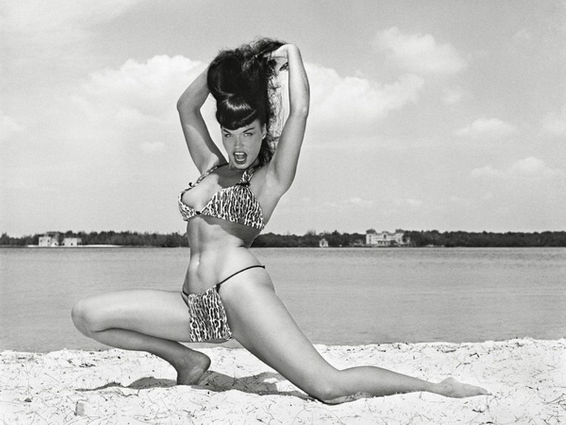 Sexy 1950s Actress Model Bettie Page Posing On The Beach Classic Pin Up