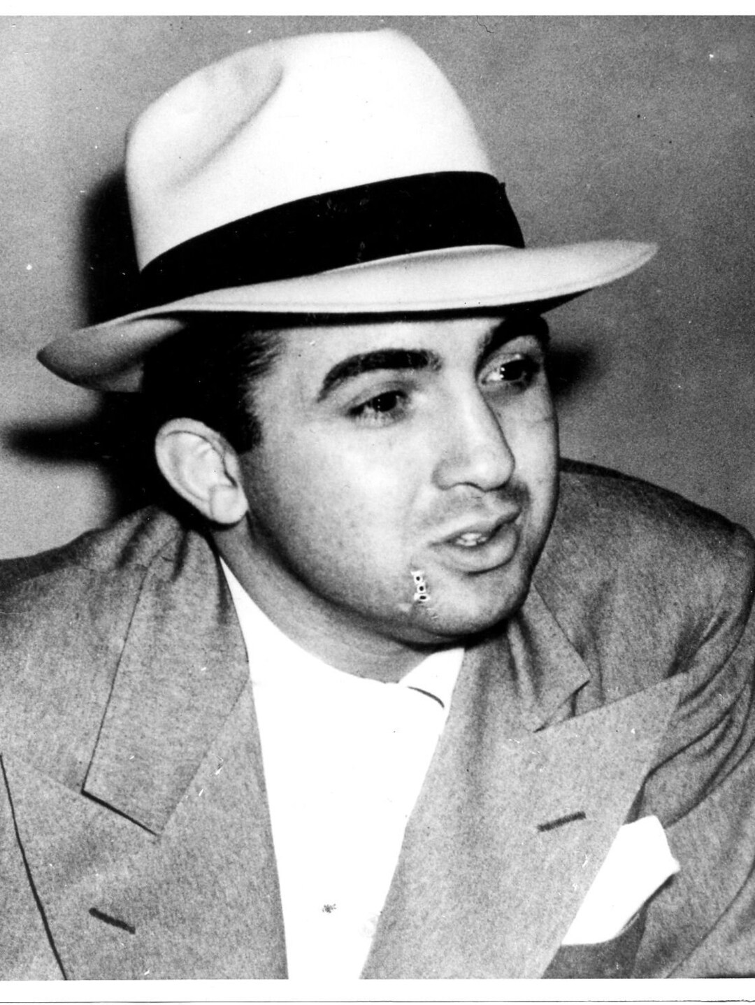 Mickey Cohen Famous Jewish American Gangster and Boxer From Chicago ...