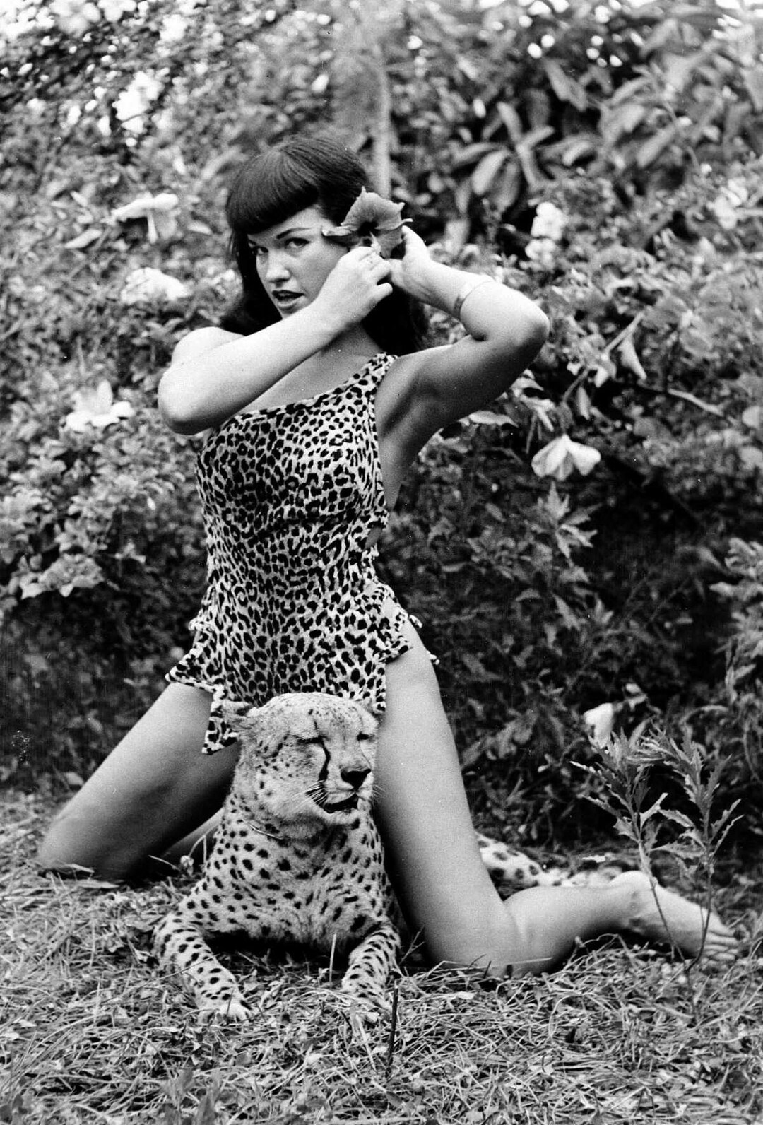 Classic 1950s Actress Model Bettie Page Queen Of The Pin Up With A