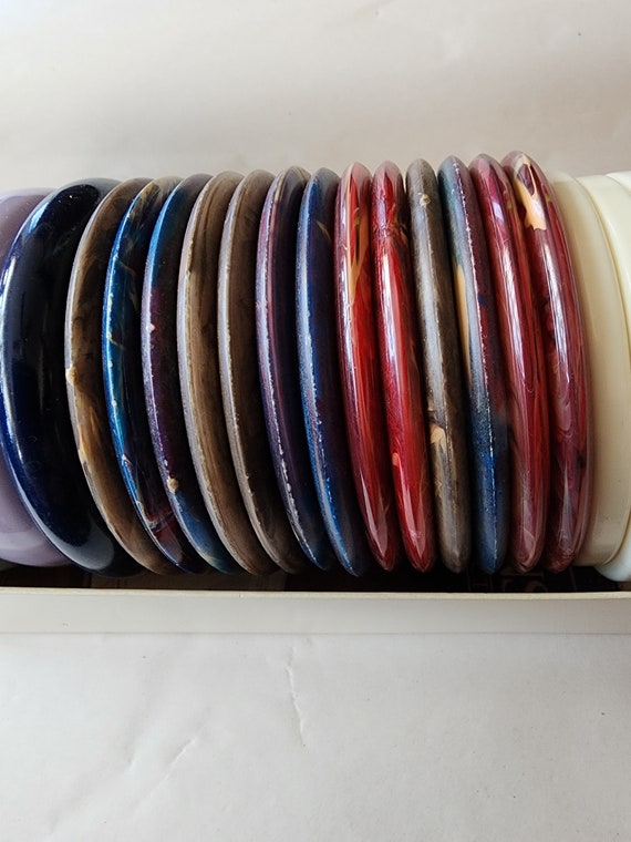 colorful 90s plastic bracelet - Gem