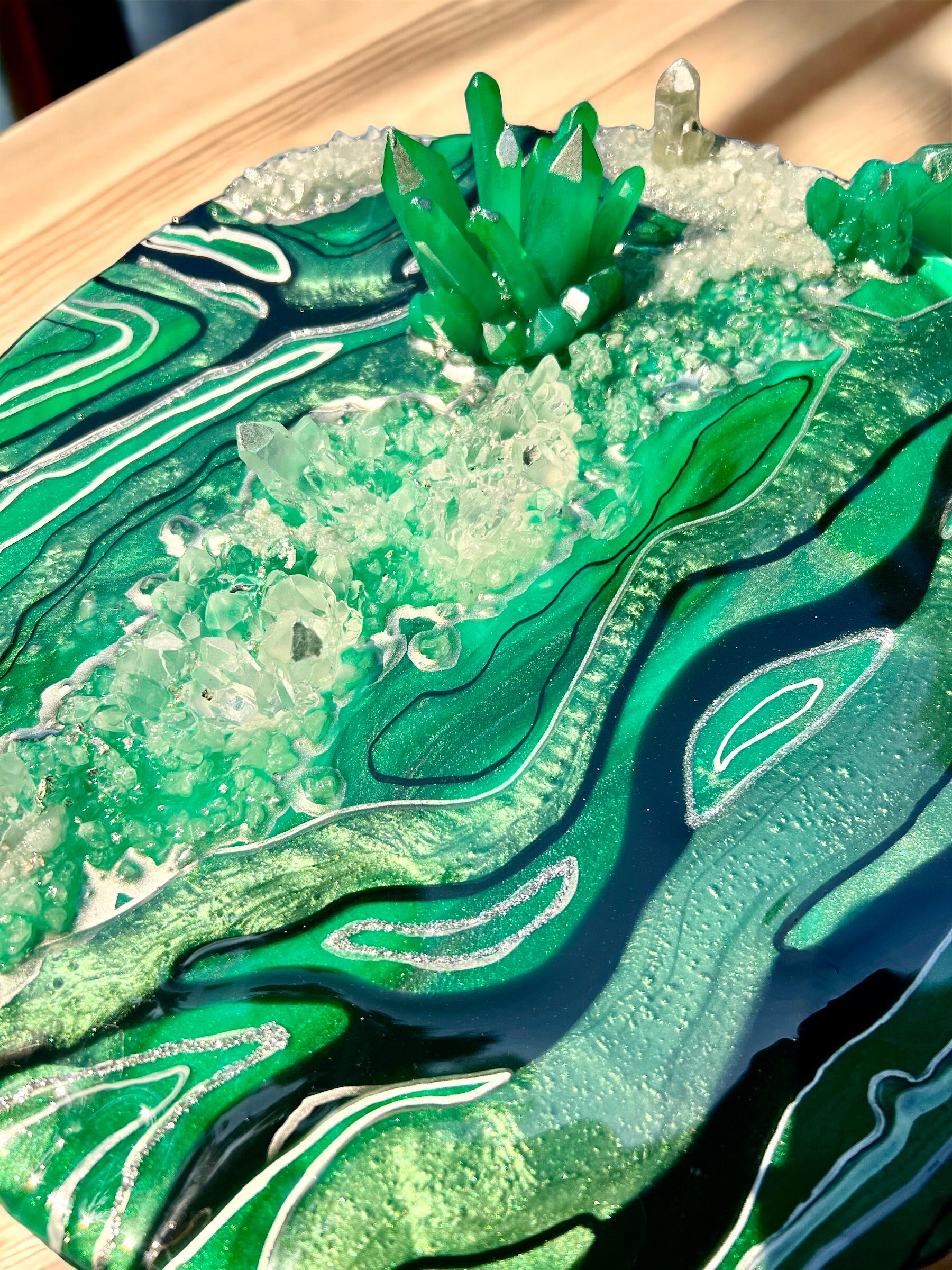 Emerald & Quartz Inspired Resin Geode Wall Art 12” - Etsy