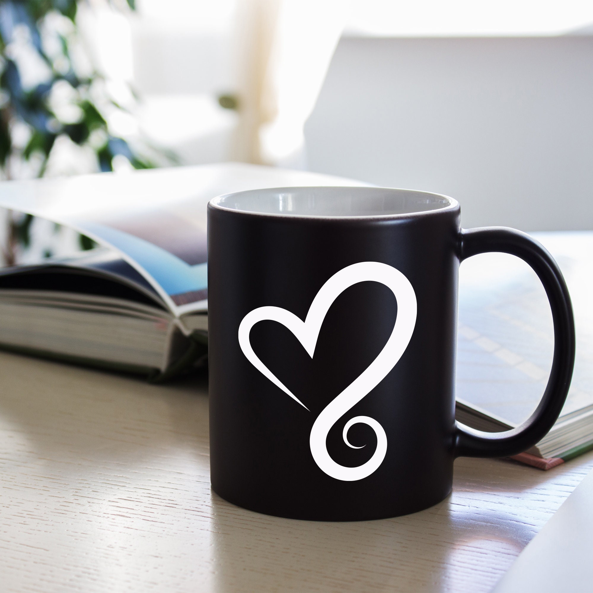 Corazón SVG Corazón curvo SVG Script Corazón SVG Esquema del corazón ...