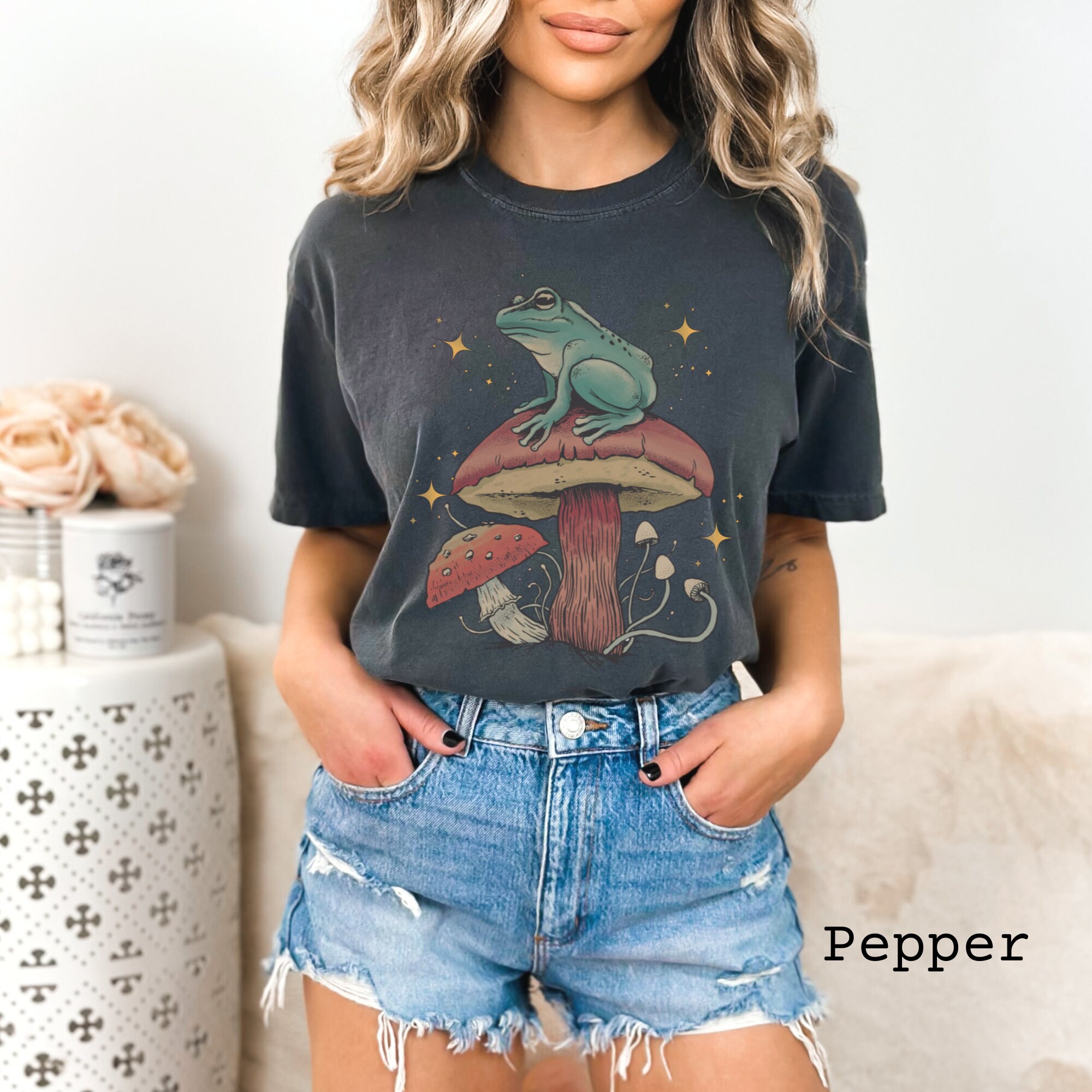 Frog Cottagecore Shirt Cottagecore Froggy T-shirt Goblincore Tee ...