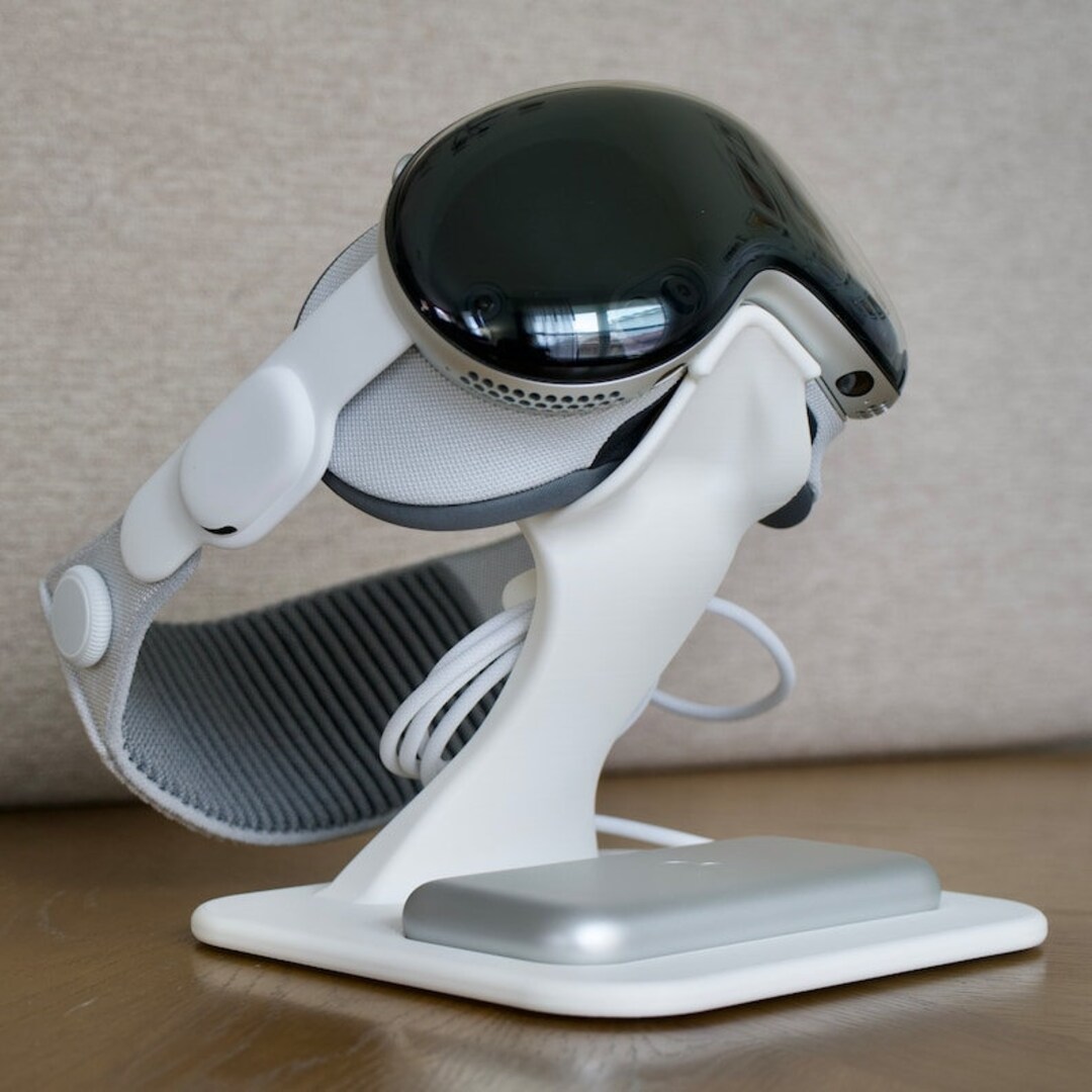 Apple Vision Pro Stand With Battery Holder and Integrated Cord ...