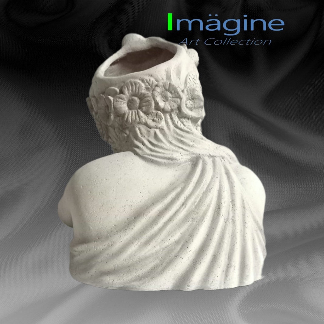 Kate Resting Planter Pots, Classy and Designer Look Lady Pots Sculpture ...