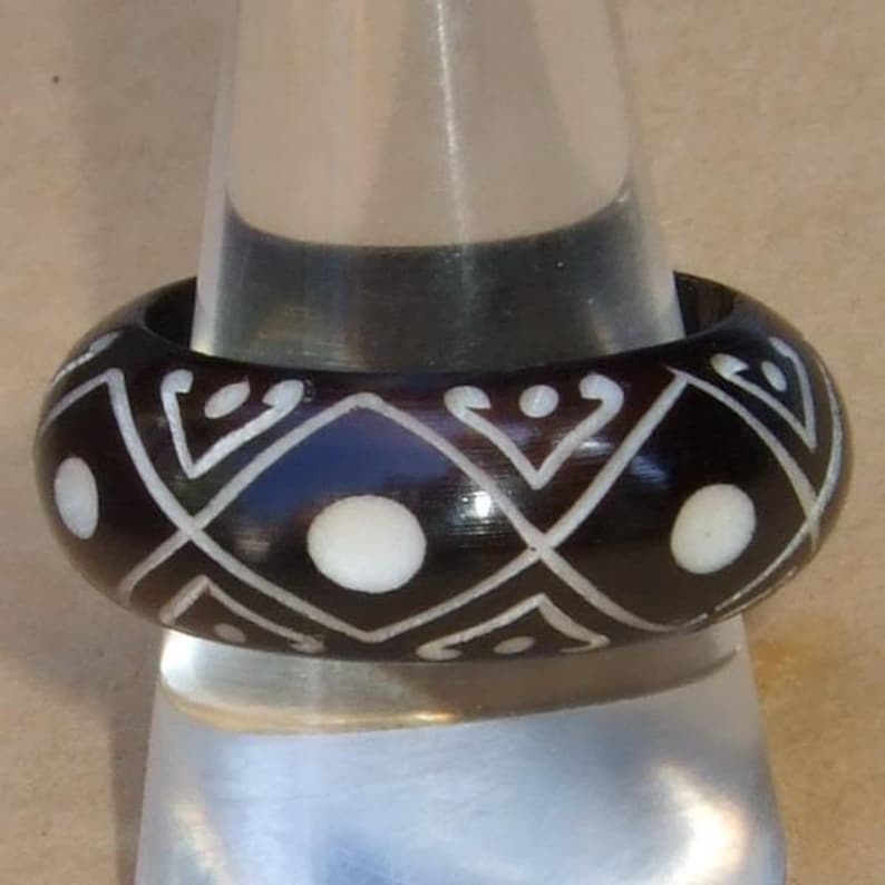 AR079 Bone Ring, Goth, Emo, Boho, Hand Carved, Maori, Celtic - Etsy
