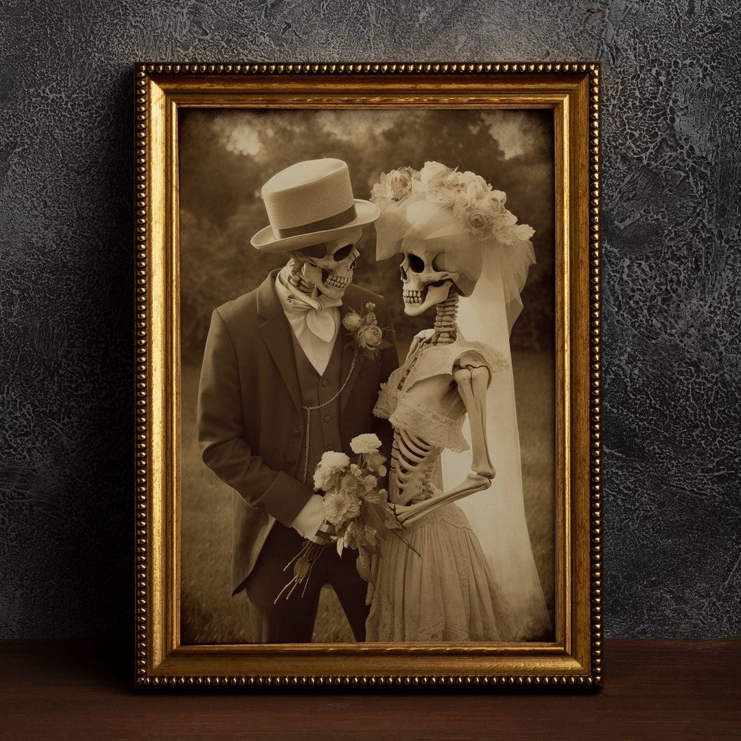 Romantic Skeleton Couple, Vintage Photography, Art Poster Print, Dark ...