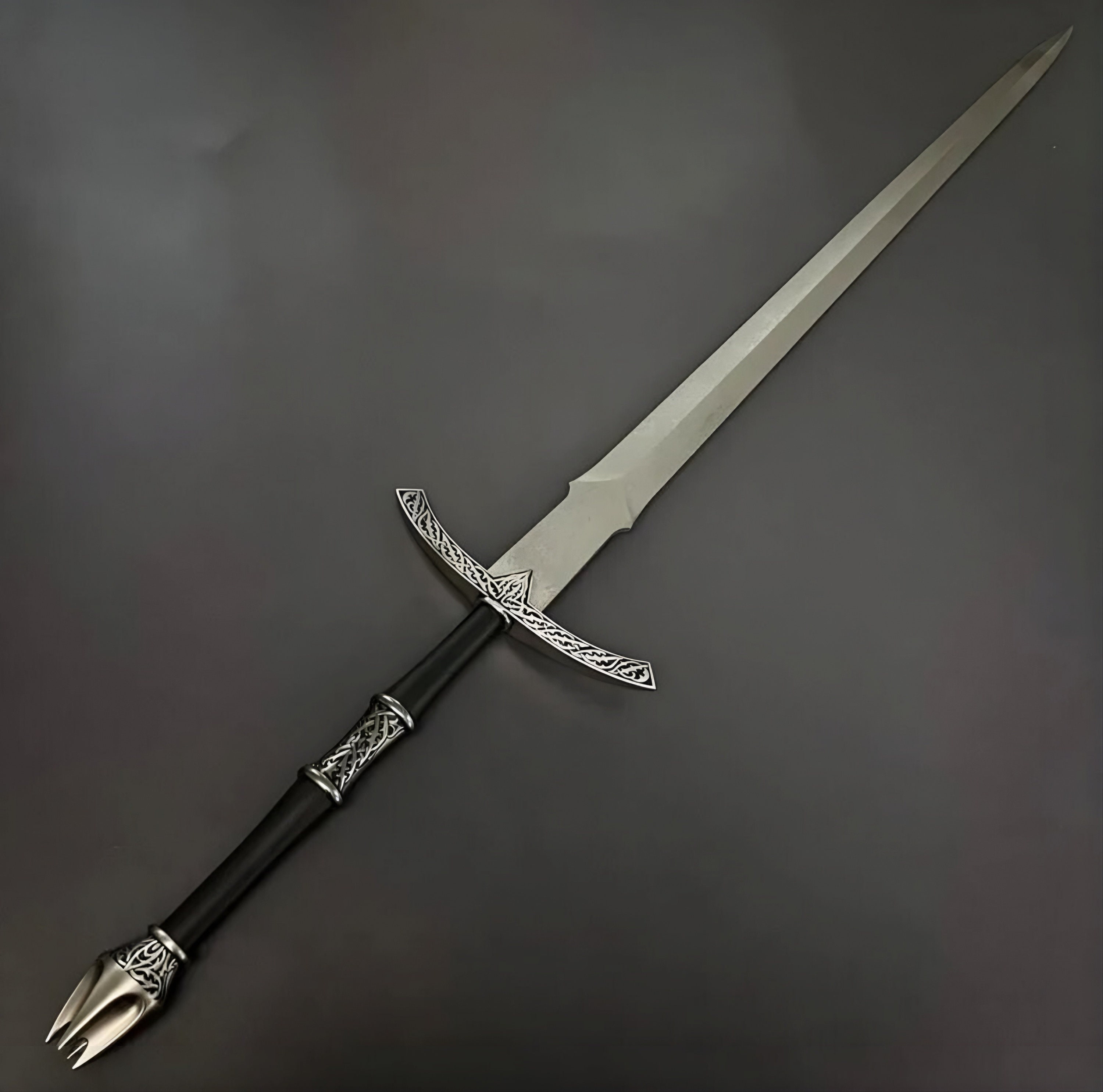 The Lord of the Rings Witch-king Sword With Free Wall Mount Plaque ...