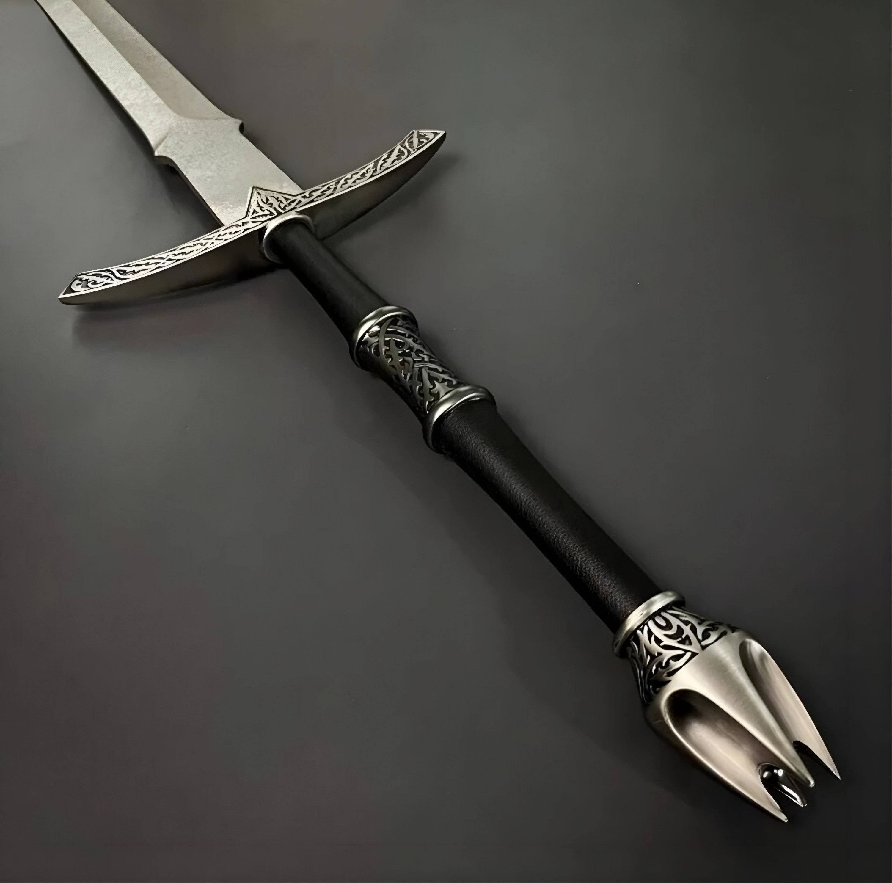 The Lord of the Rings Witch-king Sword With Free Wall Mount Plaque ...