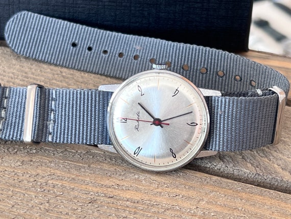 Raketa Soviet USSR Russian Minimalist watch with silv… - Gem