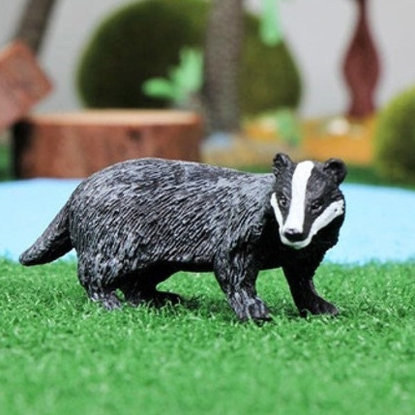 Realistic Badger - Etsy