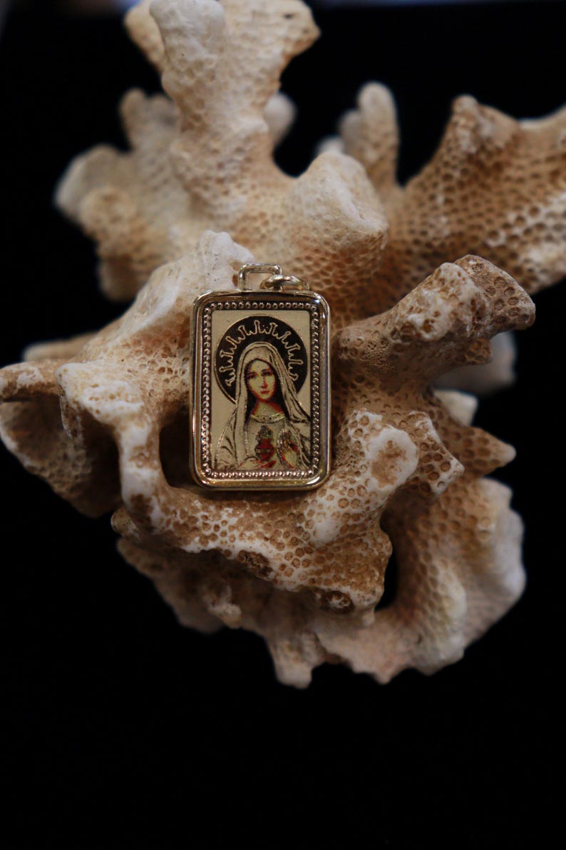 Elegant 14K Yellow Gold Miraculous Medal Pendant of Virgin Mary ...