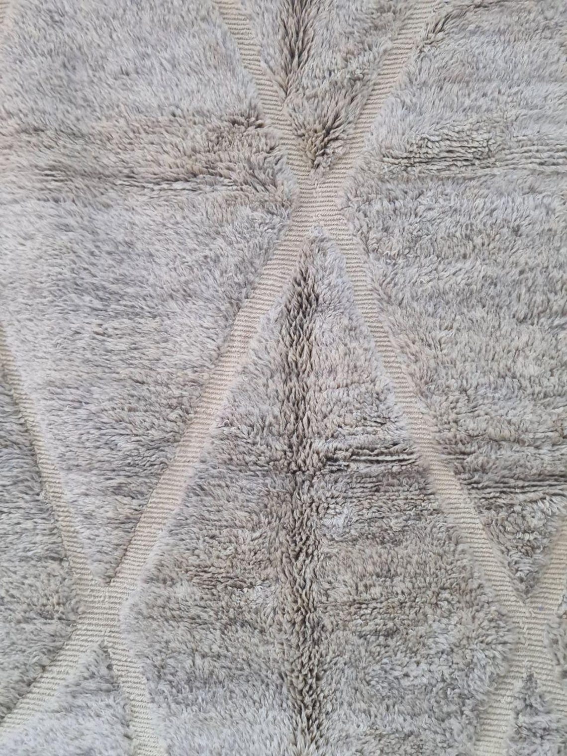 Diamond Pattern Moroccan Rug - Handmade Wool Carpet - Neutral Gray and ...