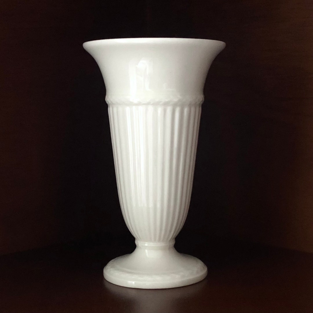 Wedgwood Edme Vase 17 Cm - Etsy