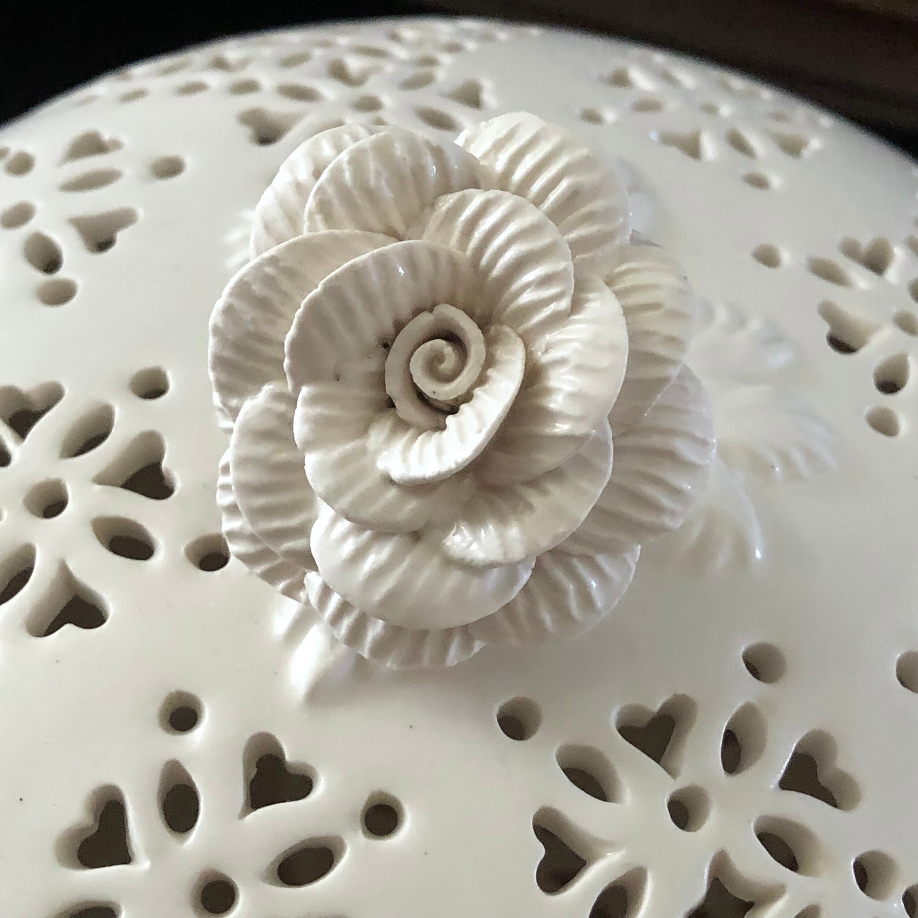 Leeds Pottery Royal Creamware Pedestal Lidded Bowl With Pierced Lid and ...