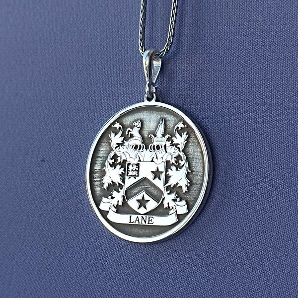 Family Crest Pendant - Etsy