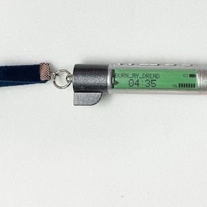 Persona 3 MP3 | Cosplay Prop - Etsy