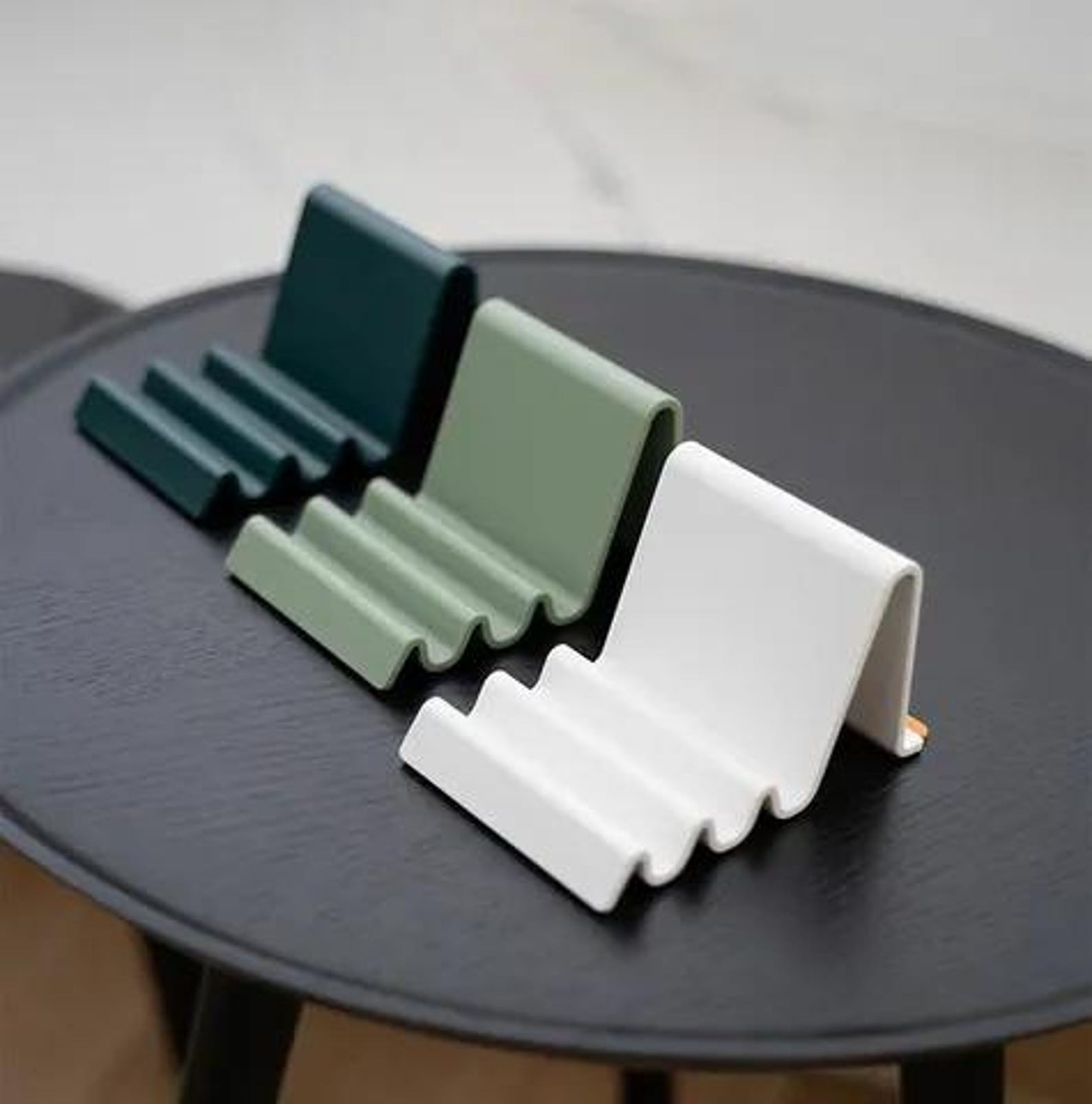 3d-printed Phone Holder – Sleek & Functional - Etsy