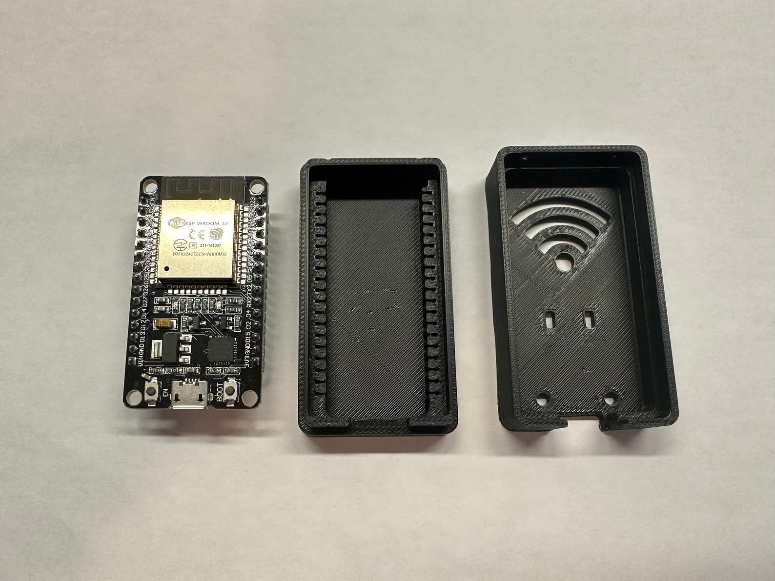 ESP32 WROOM 30-pin 3D Printed Snap-lock Enclosure W/led and Button ...