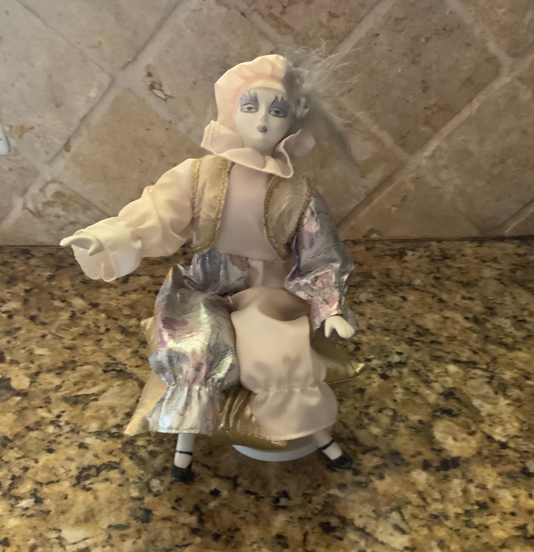 Musical Porcelain Jester Clown Doll Figurine Star Collectibile - Etsy