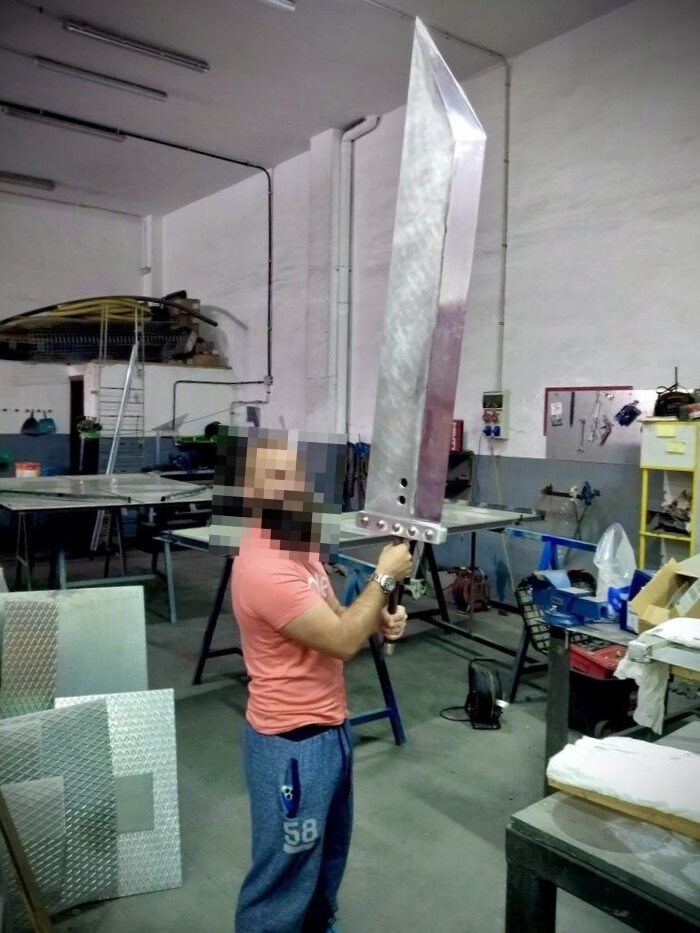 Replica of Cloud's Buster Sword in Final Fantasy VII, Handcrafted in ...