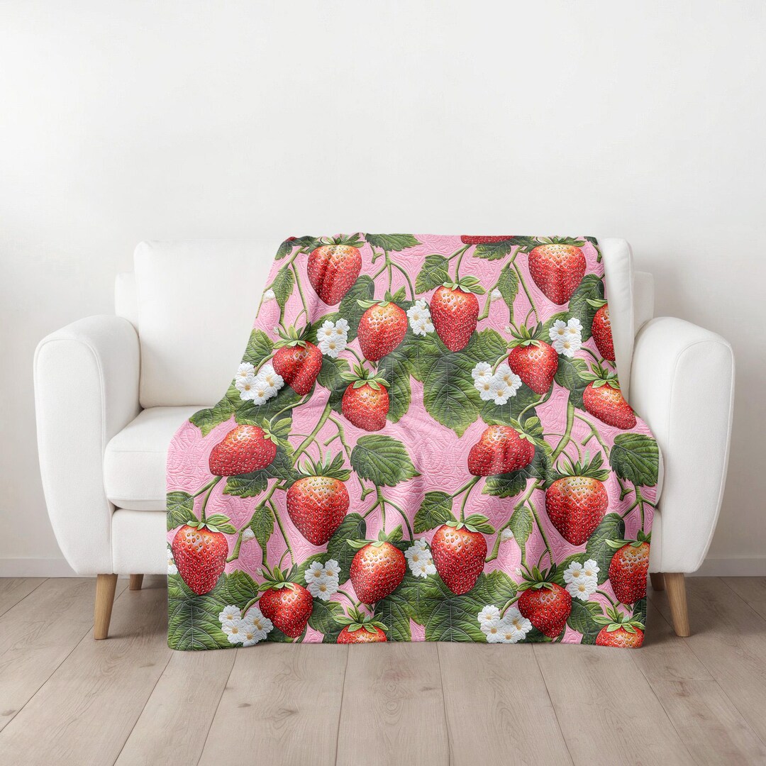 Strawberry Shortcake Blanket, Vintage Berry Floral Home Decor, Cute ...