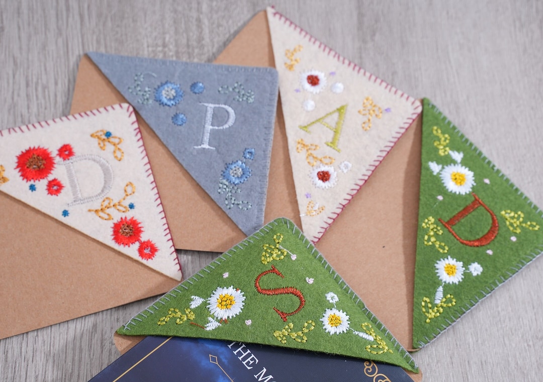 Personalized Hand Embroidered Corner Bookmark - Shipping From USA - 26 ...
