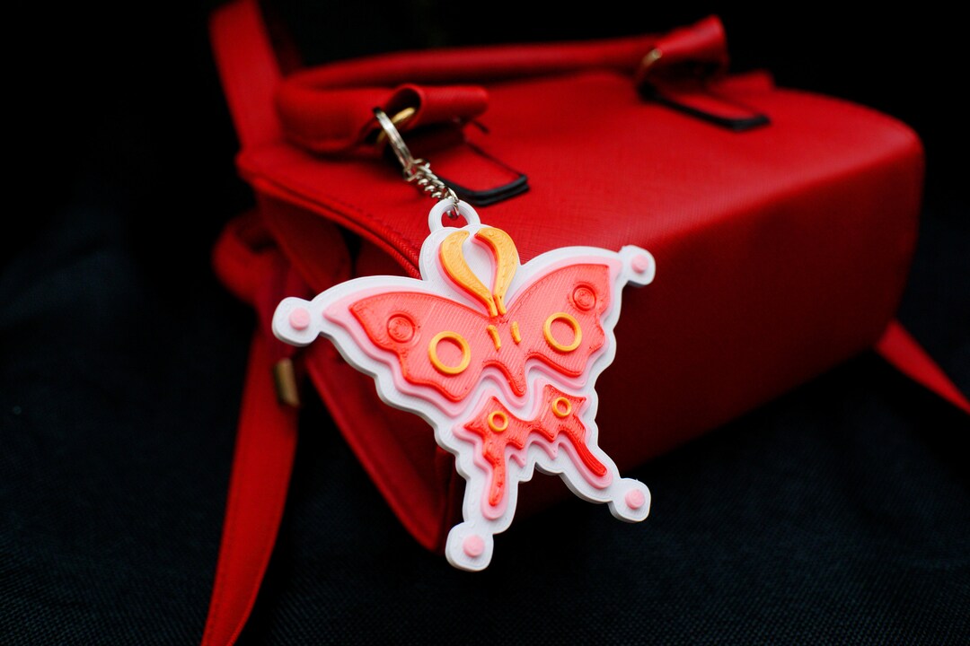 Resident Evil 4 Ada Wong Butterfly Keychain Charm - Etsy