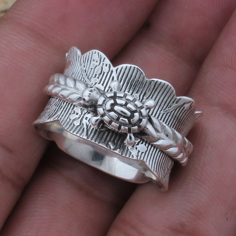 Turtle Toe Ring - Etsy
