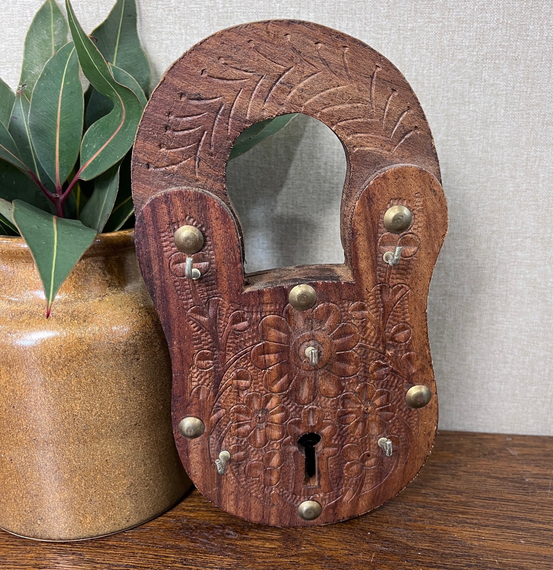 1970's Vintage Wooden Indian Handmade Padlock Hanger for Key Hanging ...