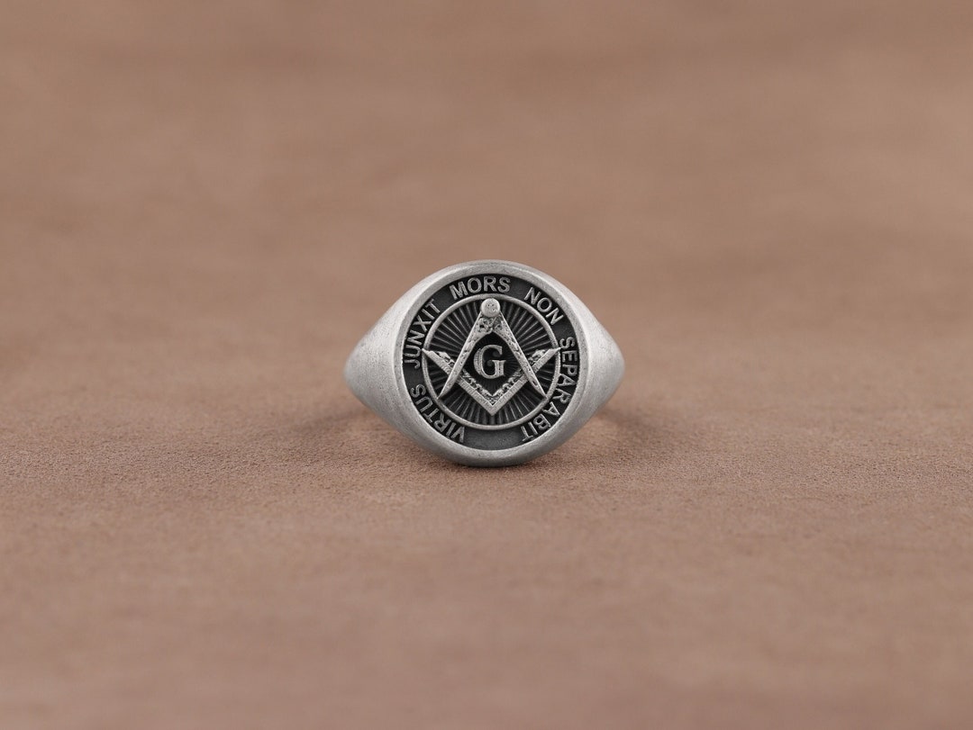 Round Freemason Symbol Mens Signet Ring, 925 Sterling Silver Master ...
