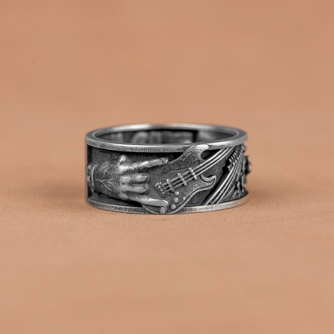 Unique Rockn Roll Tehemed Silver Band Rings, Guitar Engraved Band Ring ...