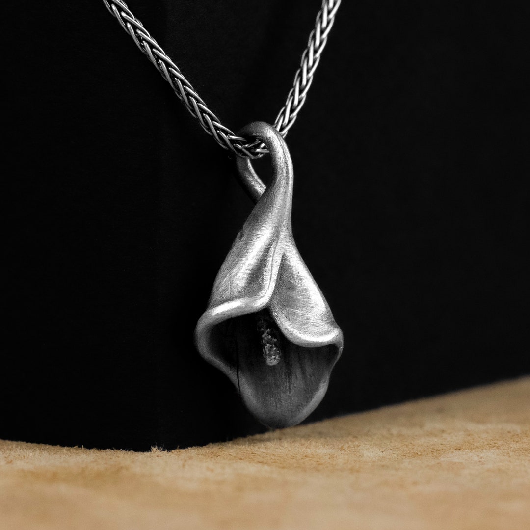 Lily Pendant, Calla Lily Unique Silver Pendant Necklace, Oxidized Silver 3D Lily Flor Charm ...