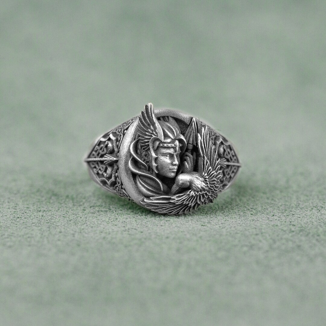 Queen Goddess Freya Silver Ring, Freya and Crown Hugin and Munin Men ...