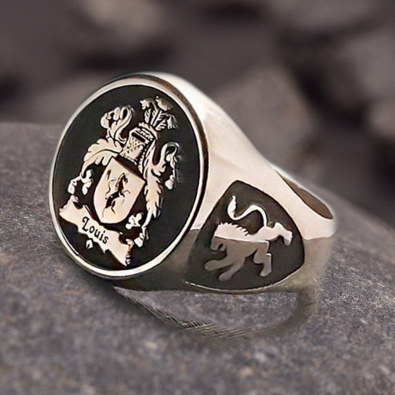 Family Crest Ring - Etsy