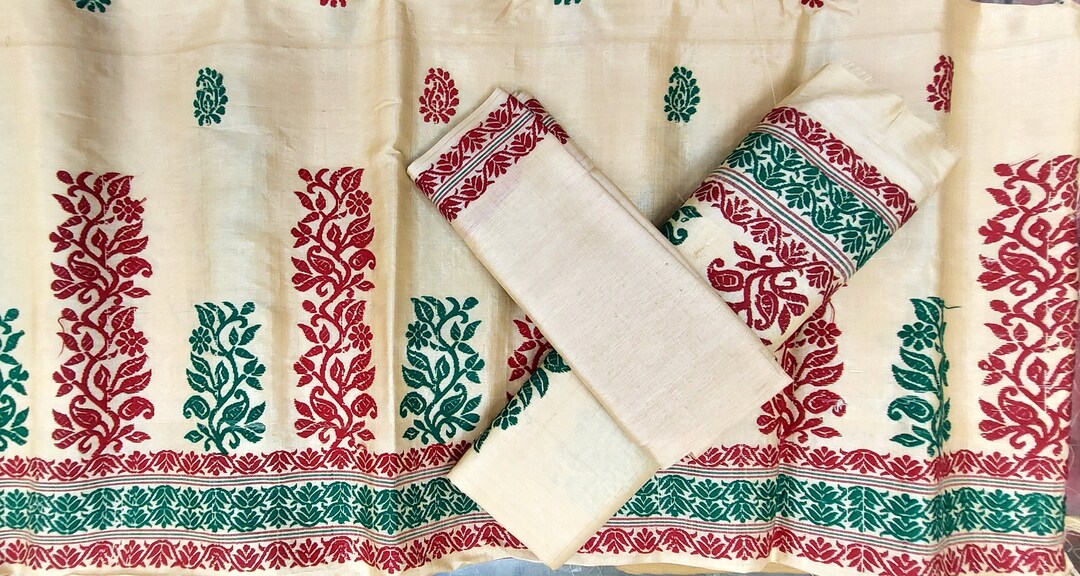 Toss Muga Silk Assamese Mekhela Saador With Red-green Lota Design ...
