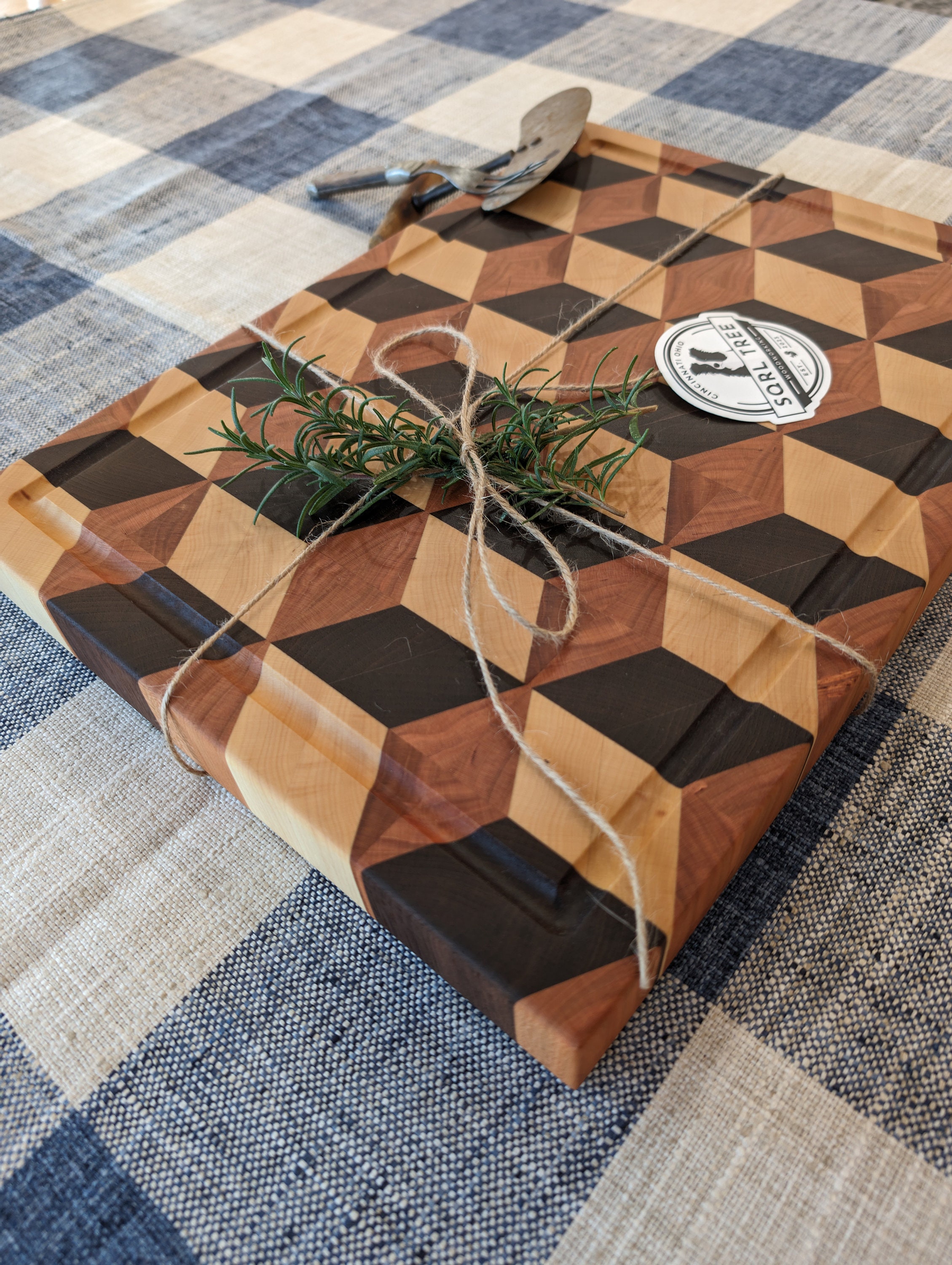 3D Cube Cutting Board - Etsy