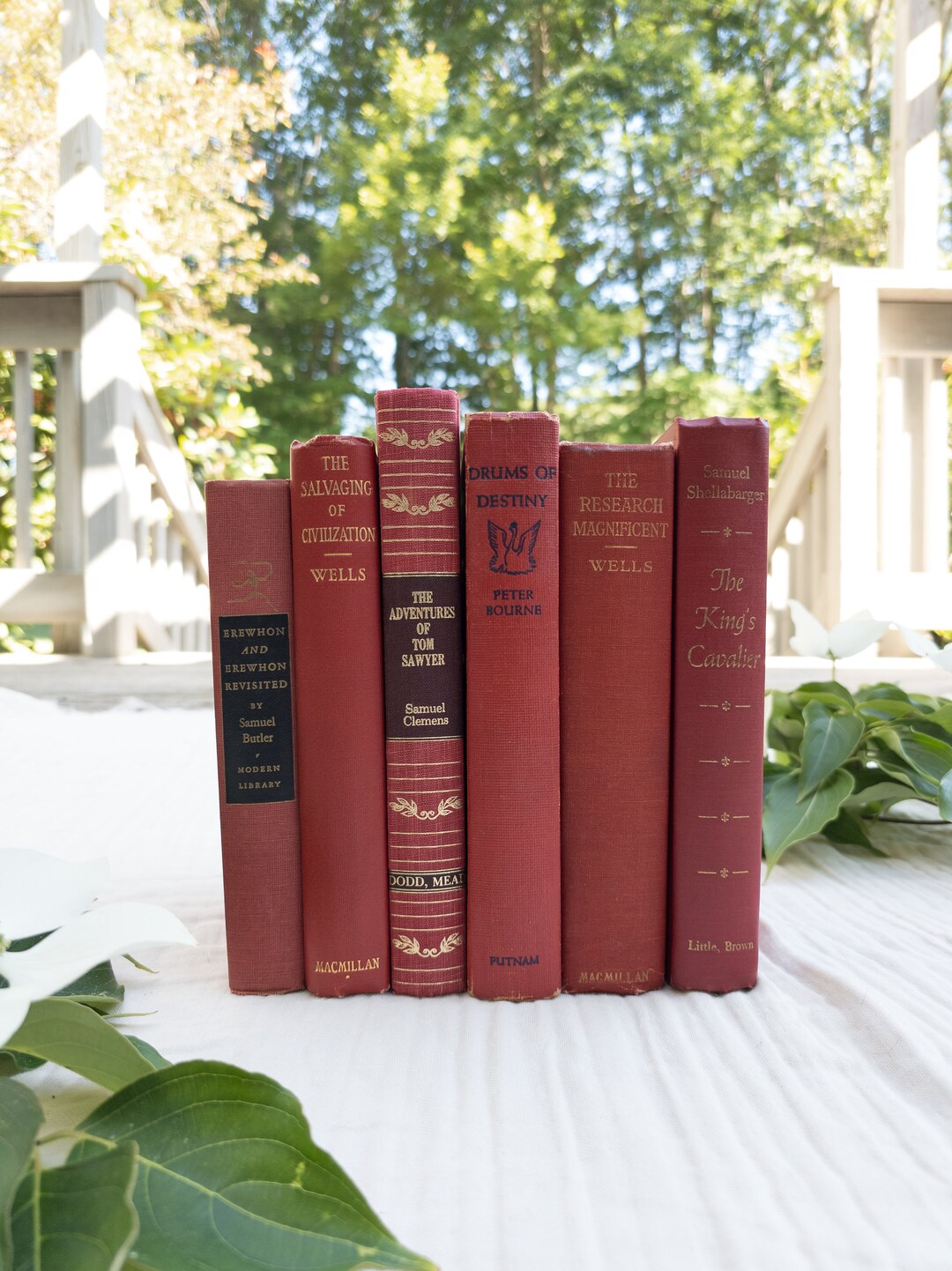 Red Vintage Books set of 6 Vintage Hardcover Books, Vintage Home Decor ...