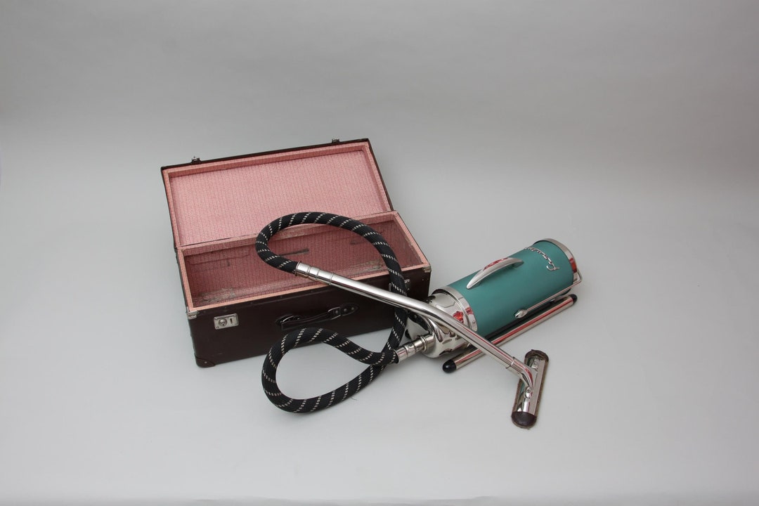Vintage Vacuum Cleaner From the 50s, Retro Famulus Vacuum Cleaner in ...