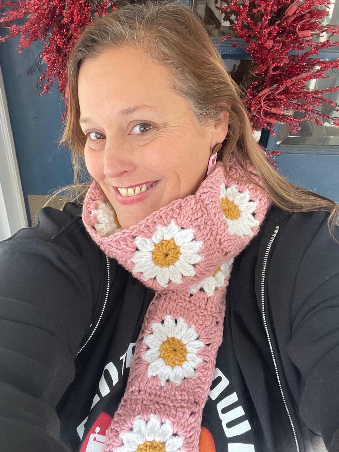 White Daisey Granny Square Pink Handmade Scarf - Etsy