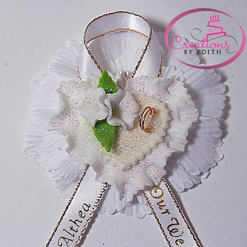 Carnation Petals for Capias/pin on Favors - Etsy