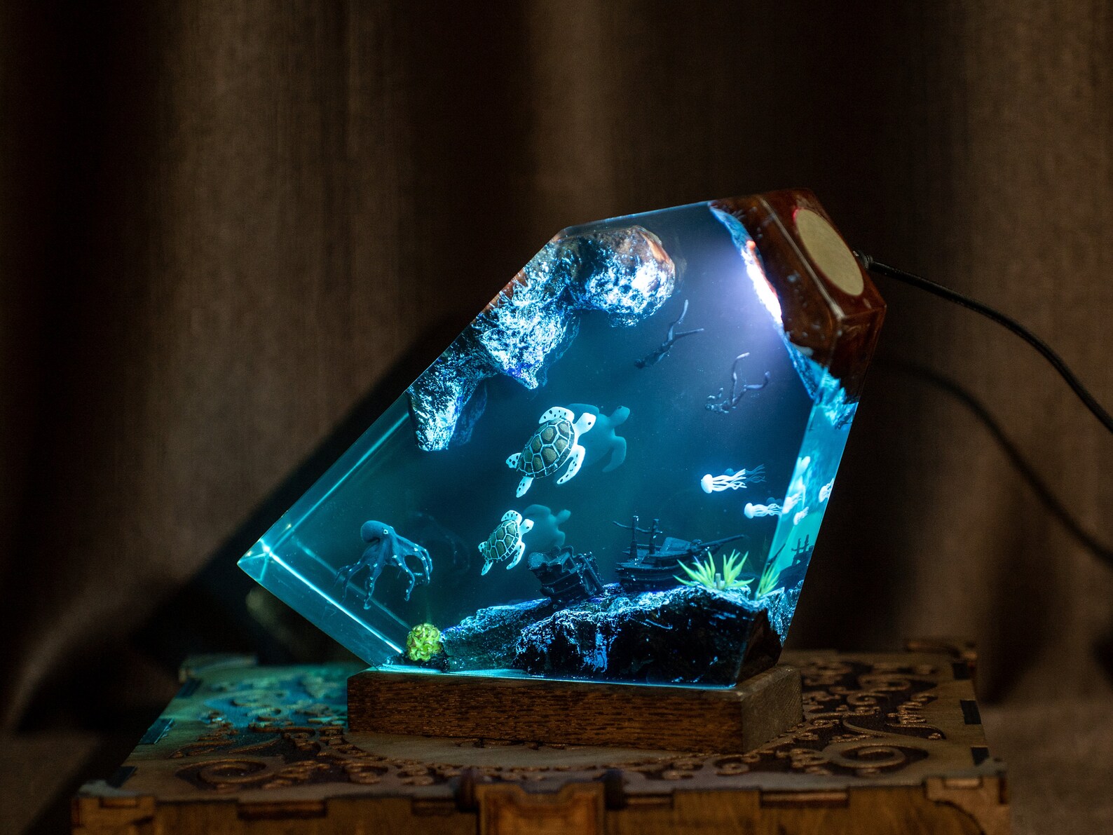 Turtles & Driver Epoxy Resin Night Light - Unique Gift for Ocean Lovers ...