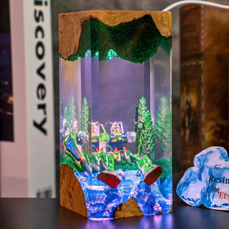 Rebirth Robot Resin Lamp – Handmade Mecha Diorama Light, Futuristic ...