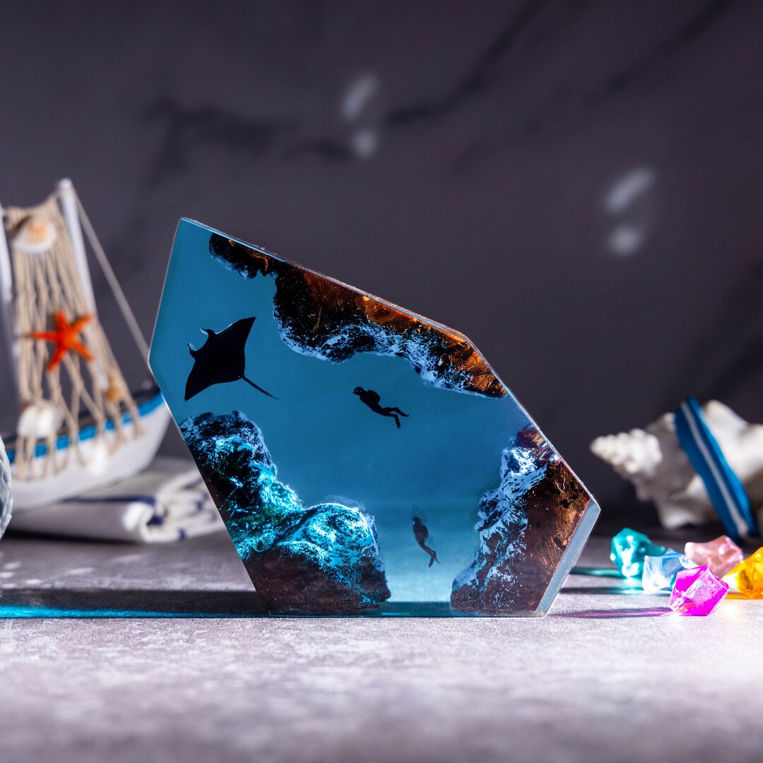 Divers and Manta Ray Lamp, Epoxy and Wooden Night Lights, Lighting Home ...